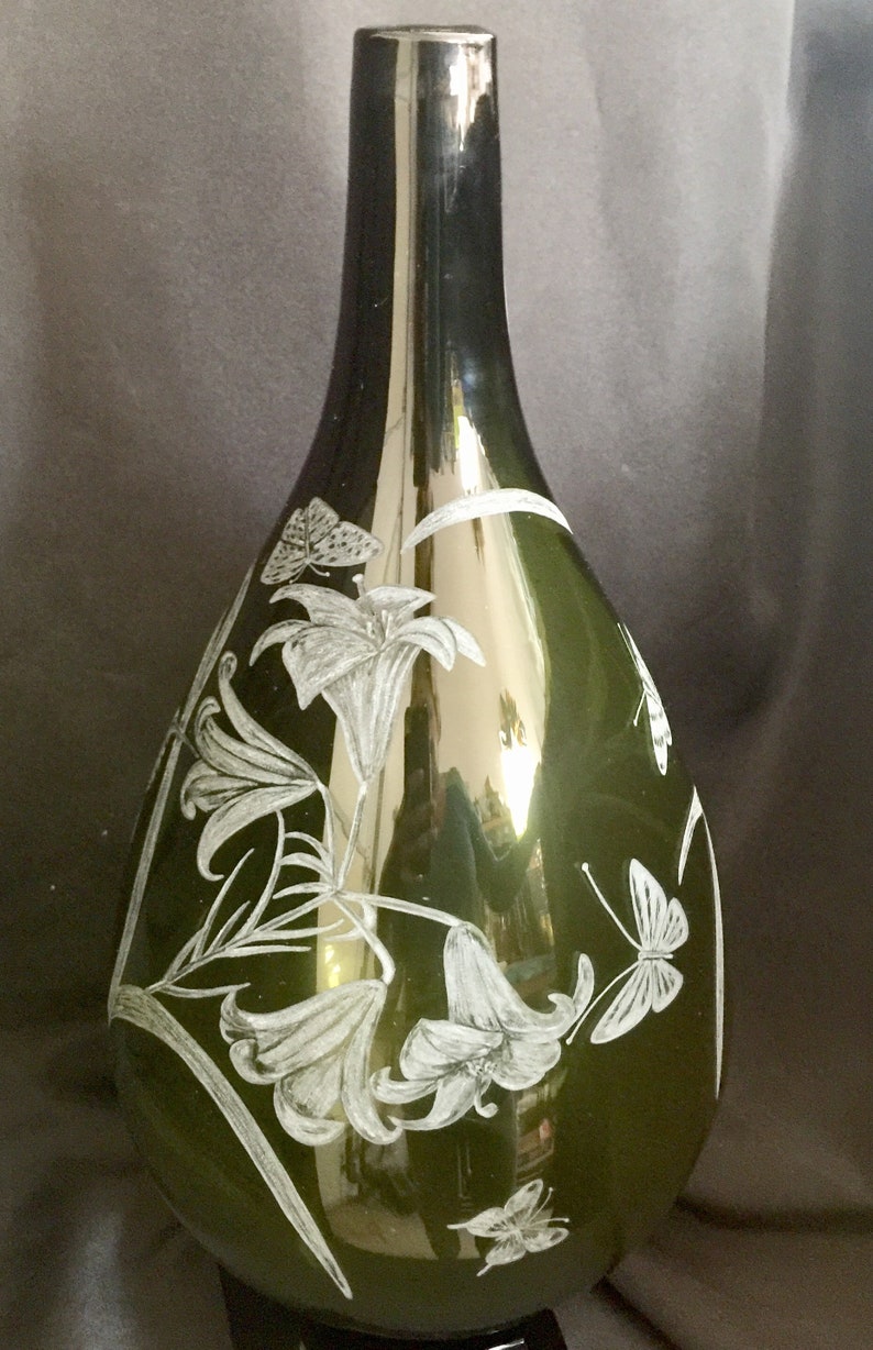 Hand Engraved Floral Vase, Hummingbird, Lilies, Butterflies, Engraved ...