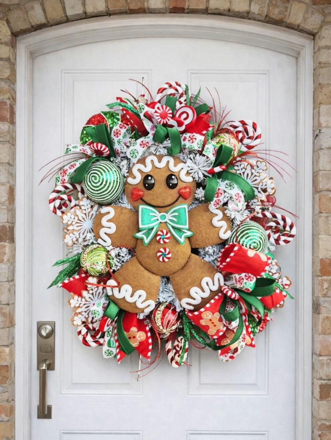 Traditional Gingerbread Christmas Wreath, Whimsical Gingerbread Man ...