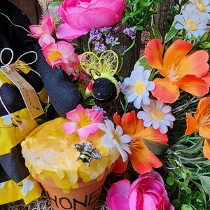 Bumble Bee Spring Floral Centerpiece, Bee Baby Shower Gift, Spring ...