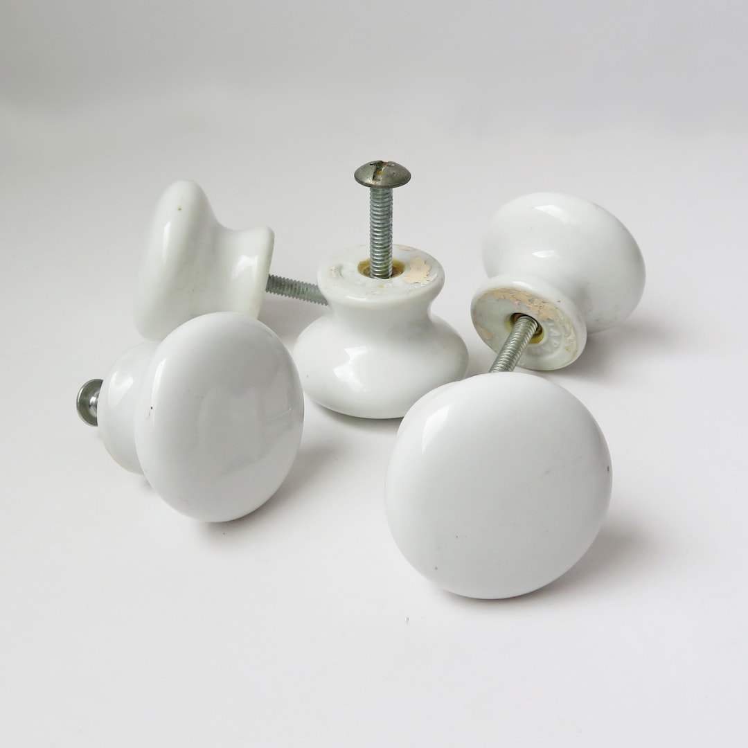 White Porcelain Knobs, Vintage Cabinet Hardware, Set of 5 Drawer Pulls ...