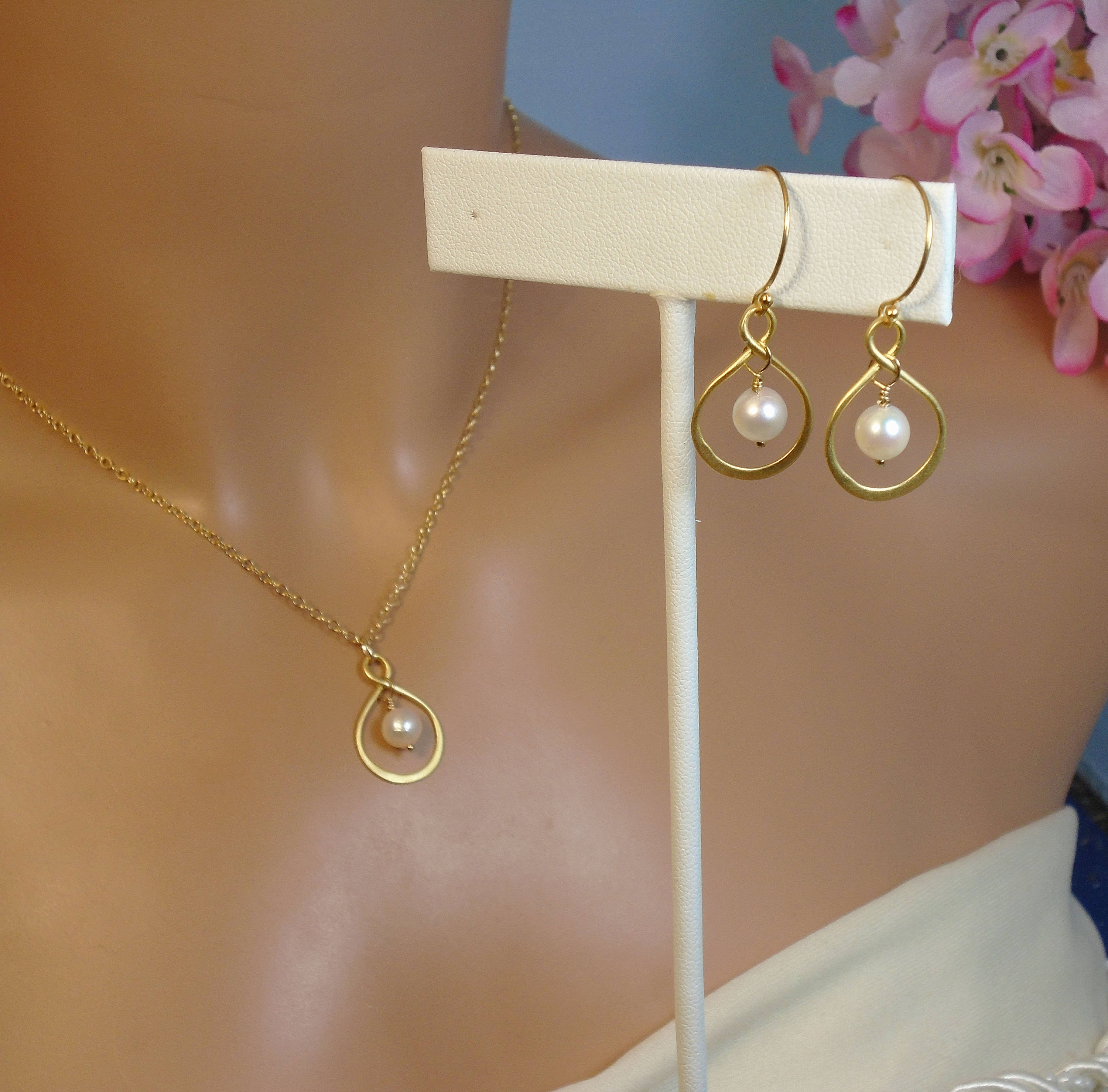 SET Infinity Pearl Necklace and Earring Set 14K Gold Filled | Etsy