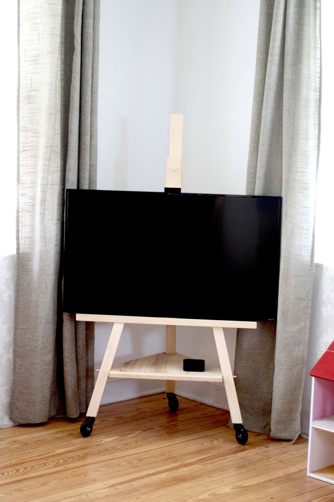 New Straight TV Stand Easel solid Ash - Etsy