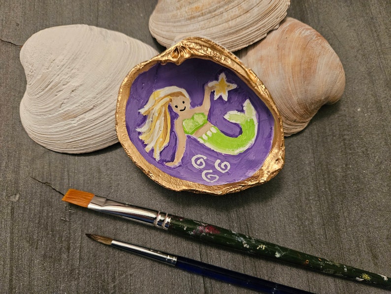 Hand Painted Shell, Mermaid on Shell, Shell Artwork, Painted Seashell ...