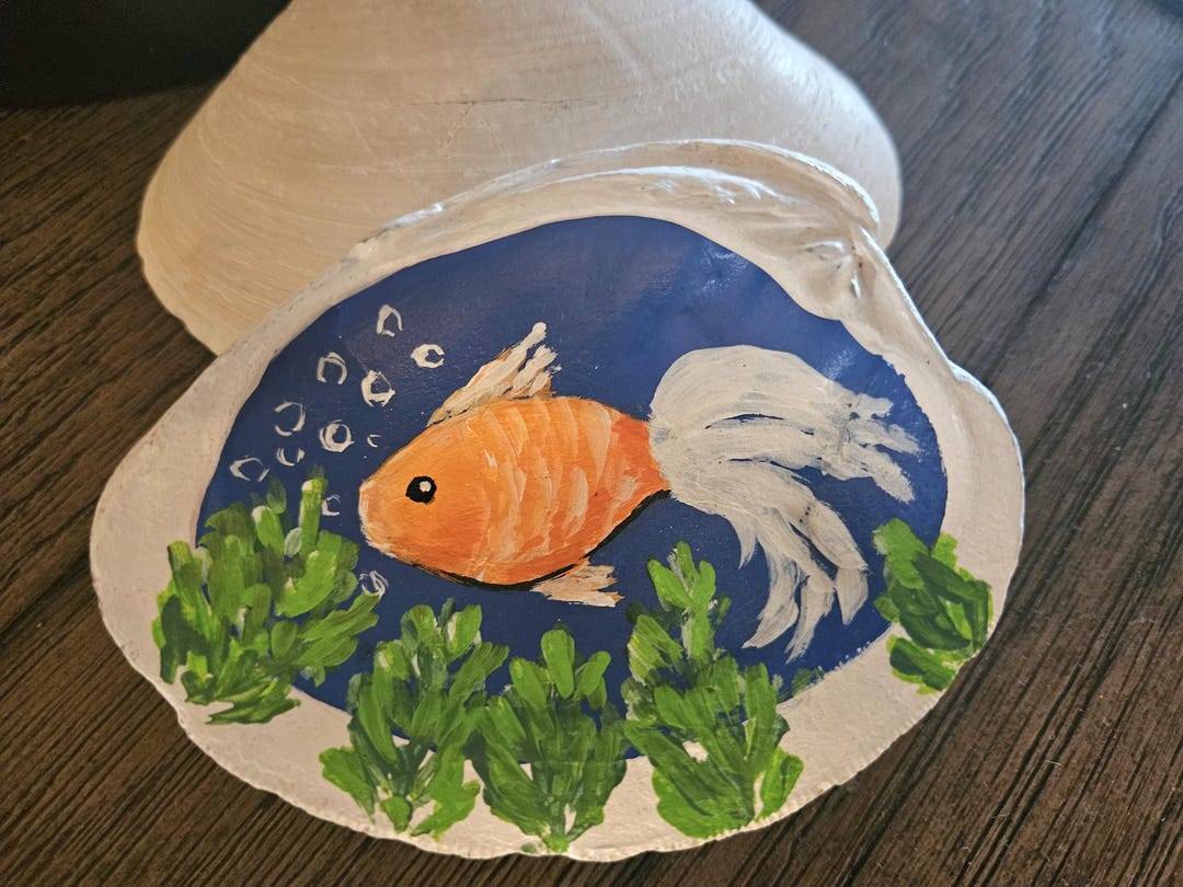 Hand-painted Shell, Seashell Art, Pet Goldfish, Small Goldfish Painting ...