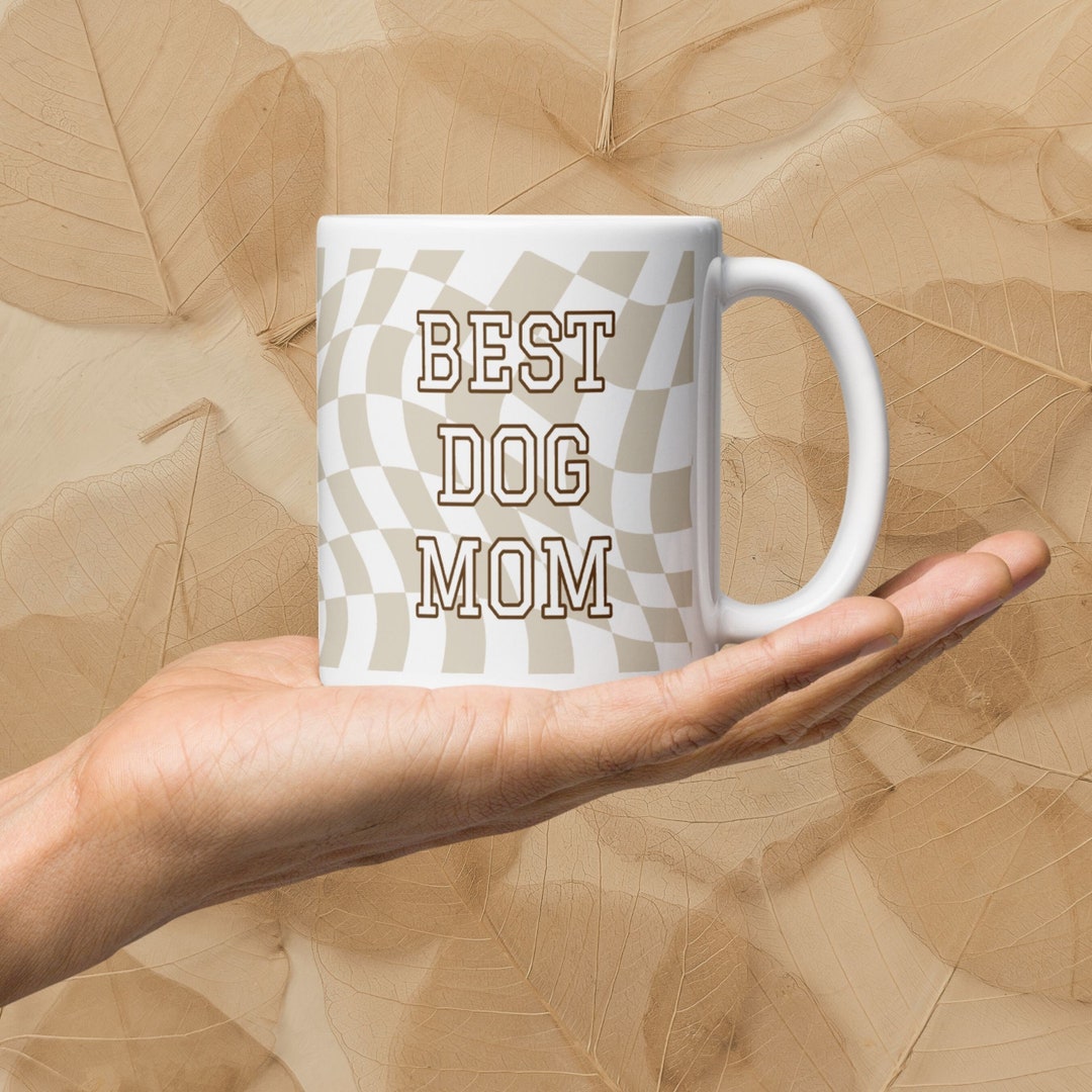 Best Dog Mom Mug Wavy Checker Dog Mom Gift Dog Lover Mug Retro Style ...