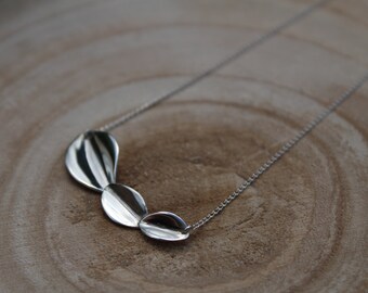 Scatter Pendant - Etsy