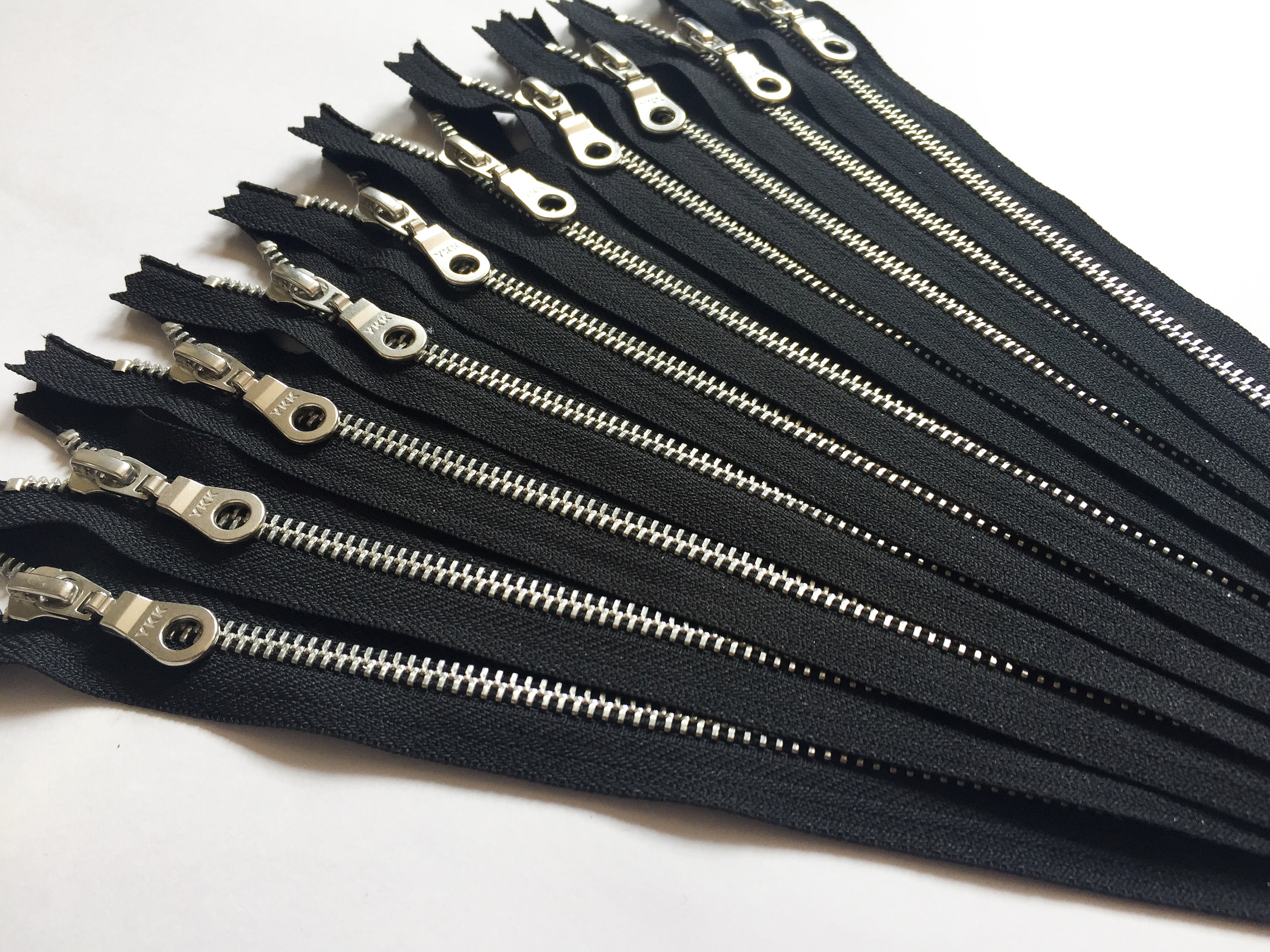 YKK Zippers, Black Donut Pull Zipper Pack, Closed End, Aluminum Silver ...
