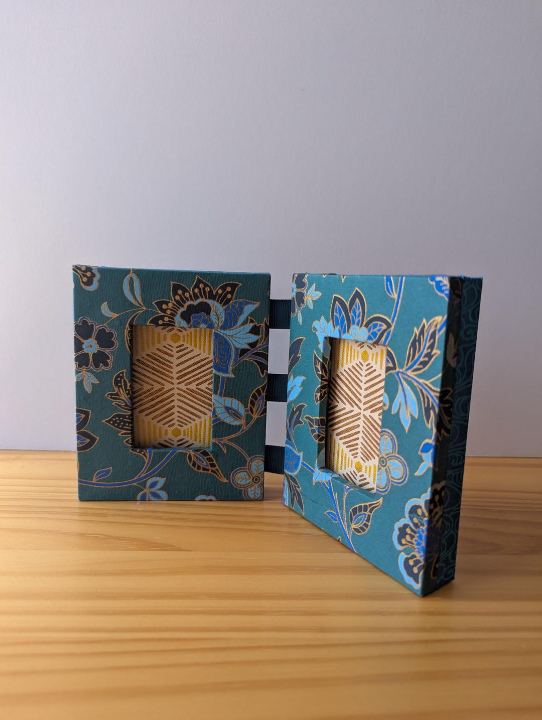 Hinged Double 2x3 Picture Frame - Etsy