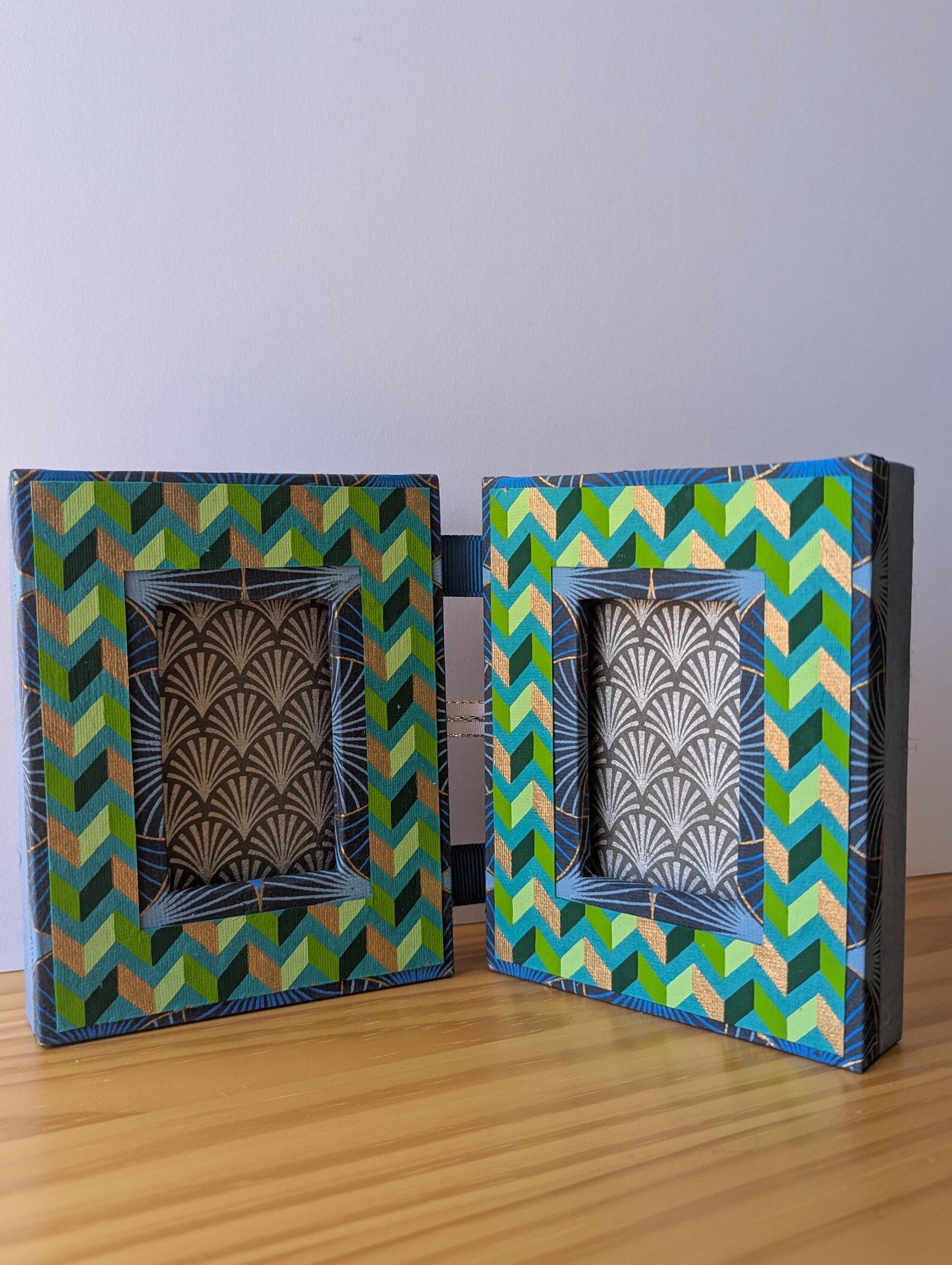 Hinged Double 2x3 Picture Frame - Etsy