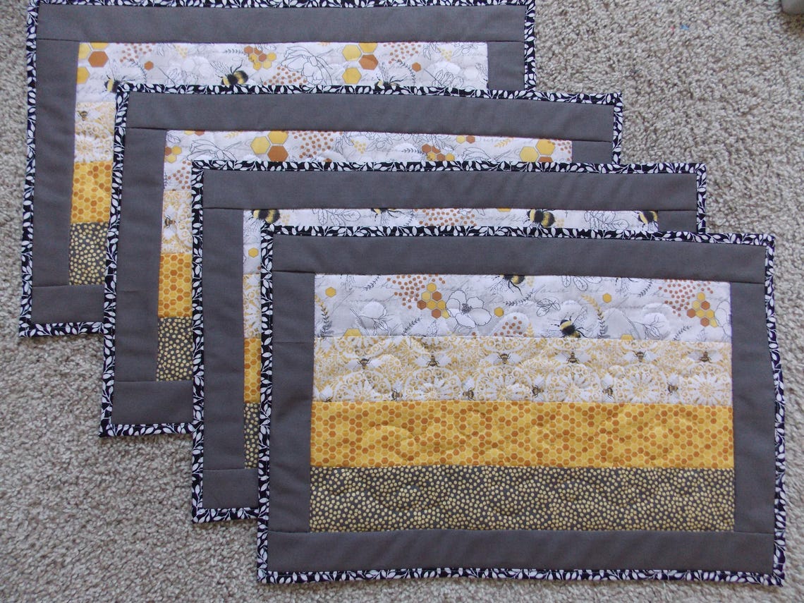 Busy Bees Quilted Placemats - Etsy