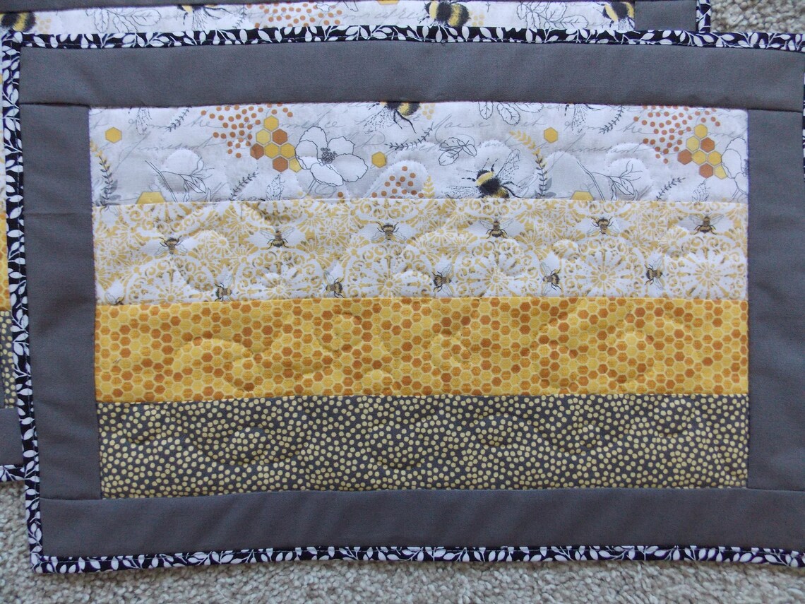 Busy Bees Quilted Placemats - Etsy