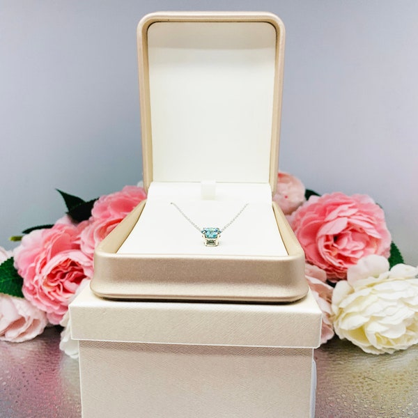 Necklace Gift Box - 60+ Gift Ideas for 2024