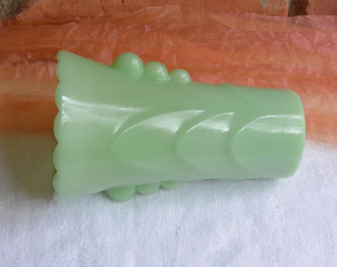 Art Deco Jadeite Vase - Mckee Glass Company, Scalloped Edge - Vintage ...