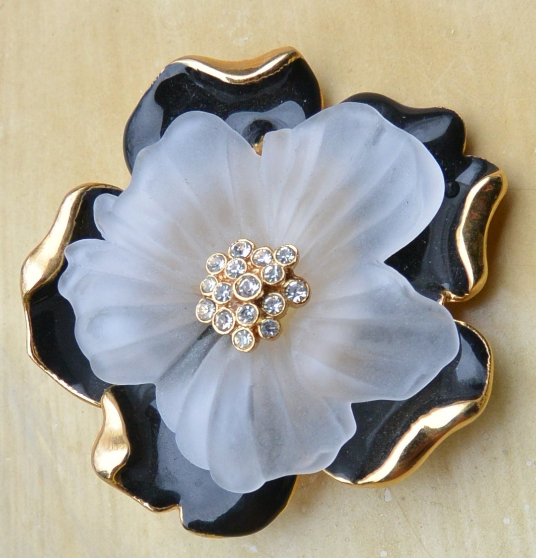 SALE Ivana Trump Brooch/pendant UNUSED Signed, Floral, Beautiful Shape ...