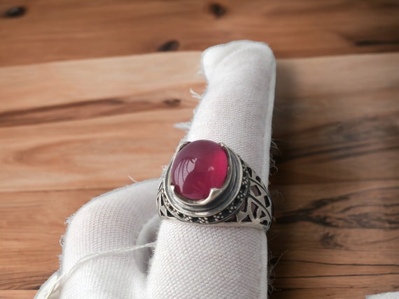 Genuine Ruby ~ Vintage Sterling Silver Ring ~ Size 9 - Gem