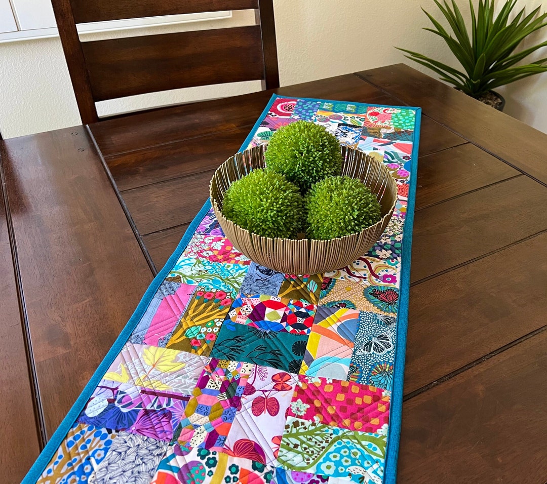Modern Quilted Table Runner, Patchwork Table Runner, OOP Anna Maria ...