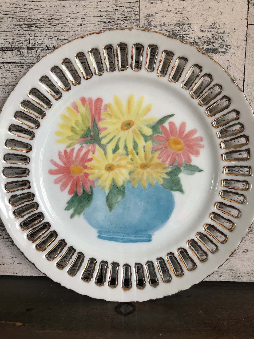 SALE Daisy Plate Vintage Handpainted Daisy Plate w Gold Rim Ribbon Edge ...