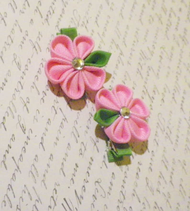 Light Pink and Green Kanzashi Flower Alligator Clip - Etsy