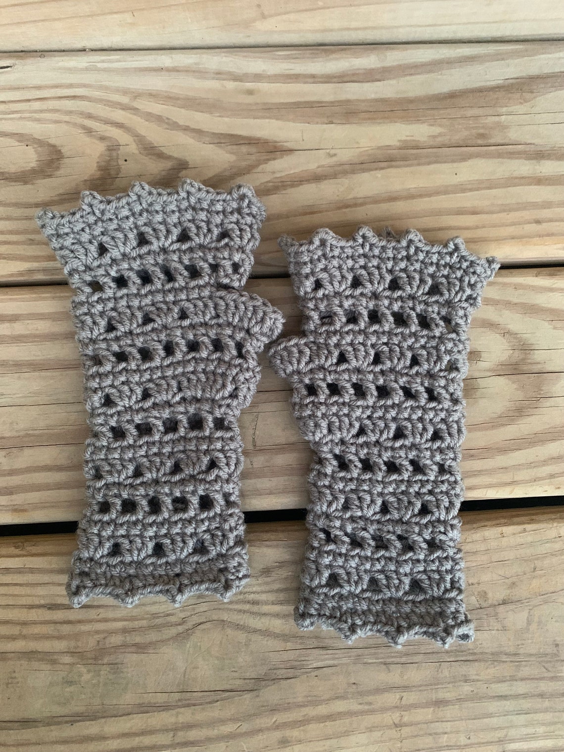 Lizzy Fingerless Gloves Crochet Pattern - Etsy