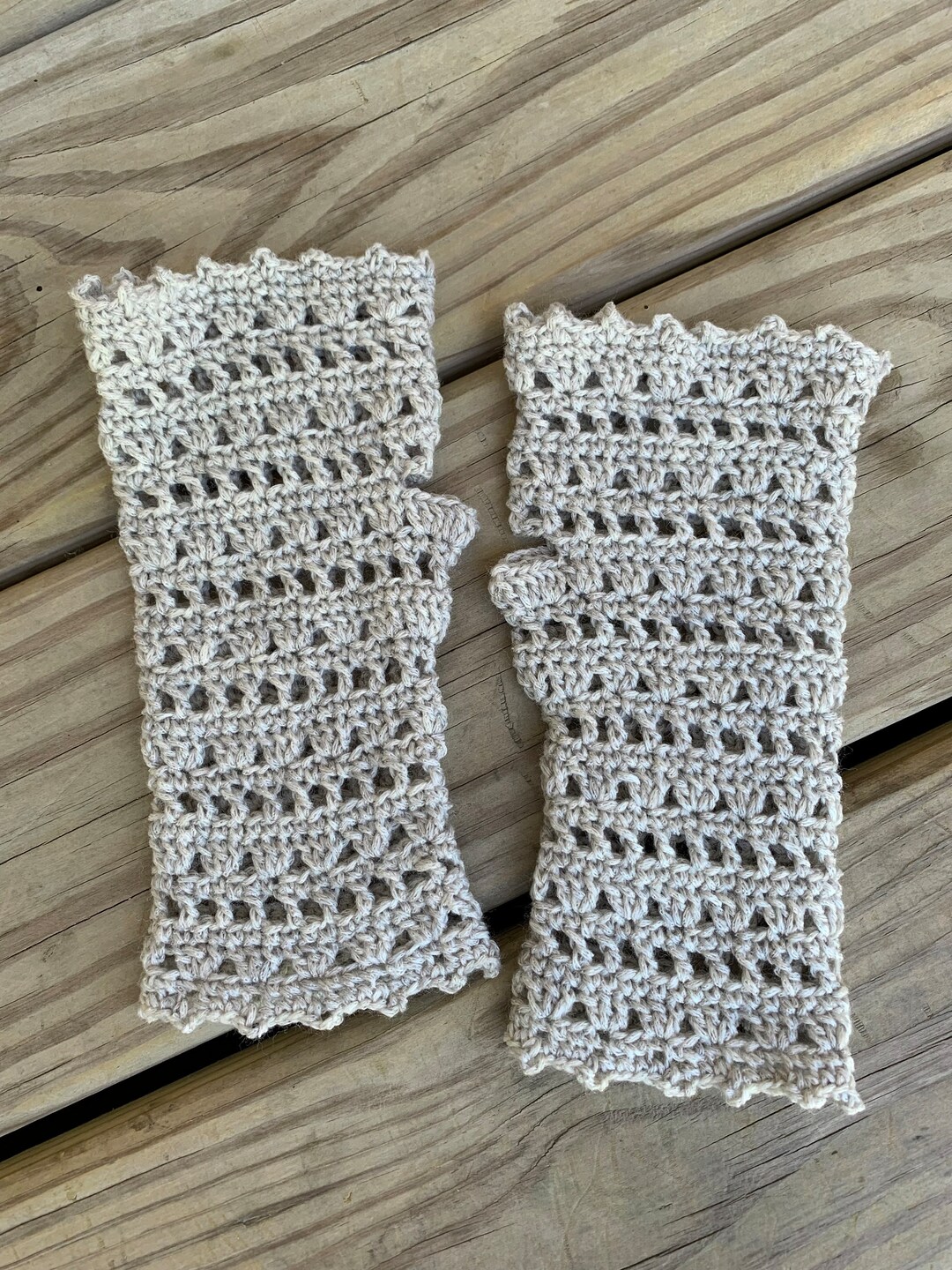 Lizzy Fingerless Gloves Crochet Pattern - Etsy