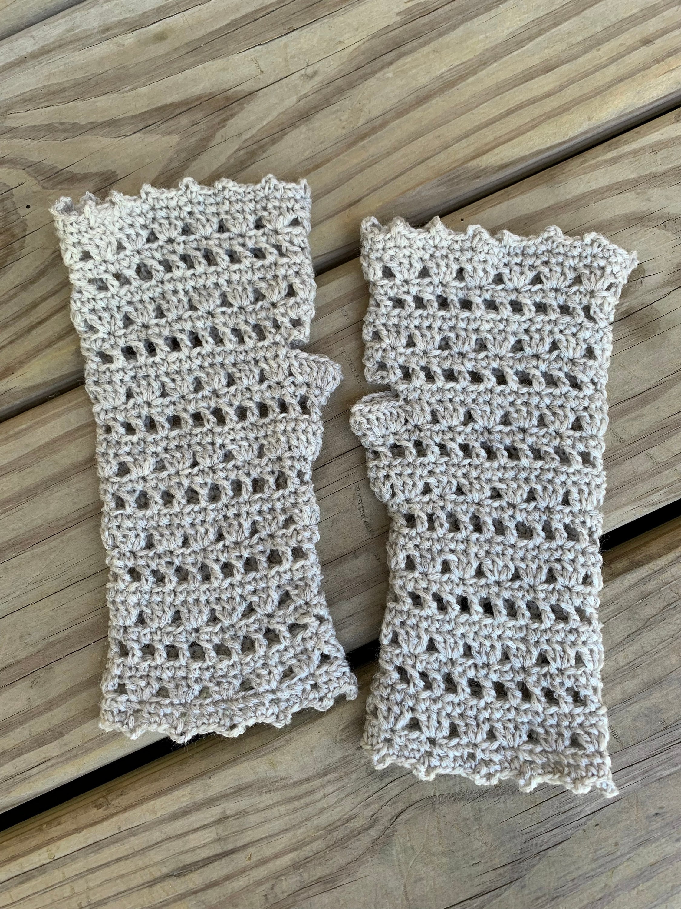 Lizzy Fingerless Gloves Crochet Pattern - Etsy
