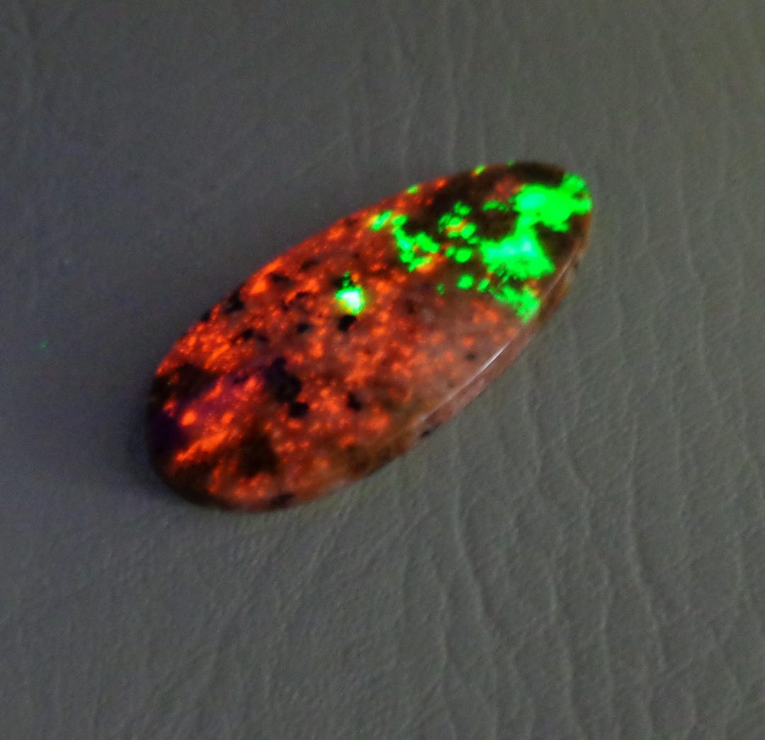 RARE! Franklin, NJ Fluorescent Rhodonite Cabochon Picture 1 Shows ...