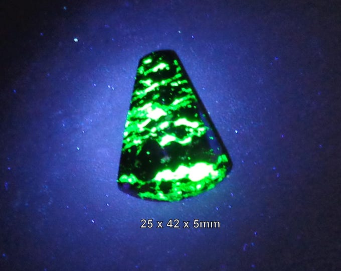 Franklin, NJ Fluorescent Mineral Franklin, NJ. Calcite, Zincite ...