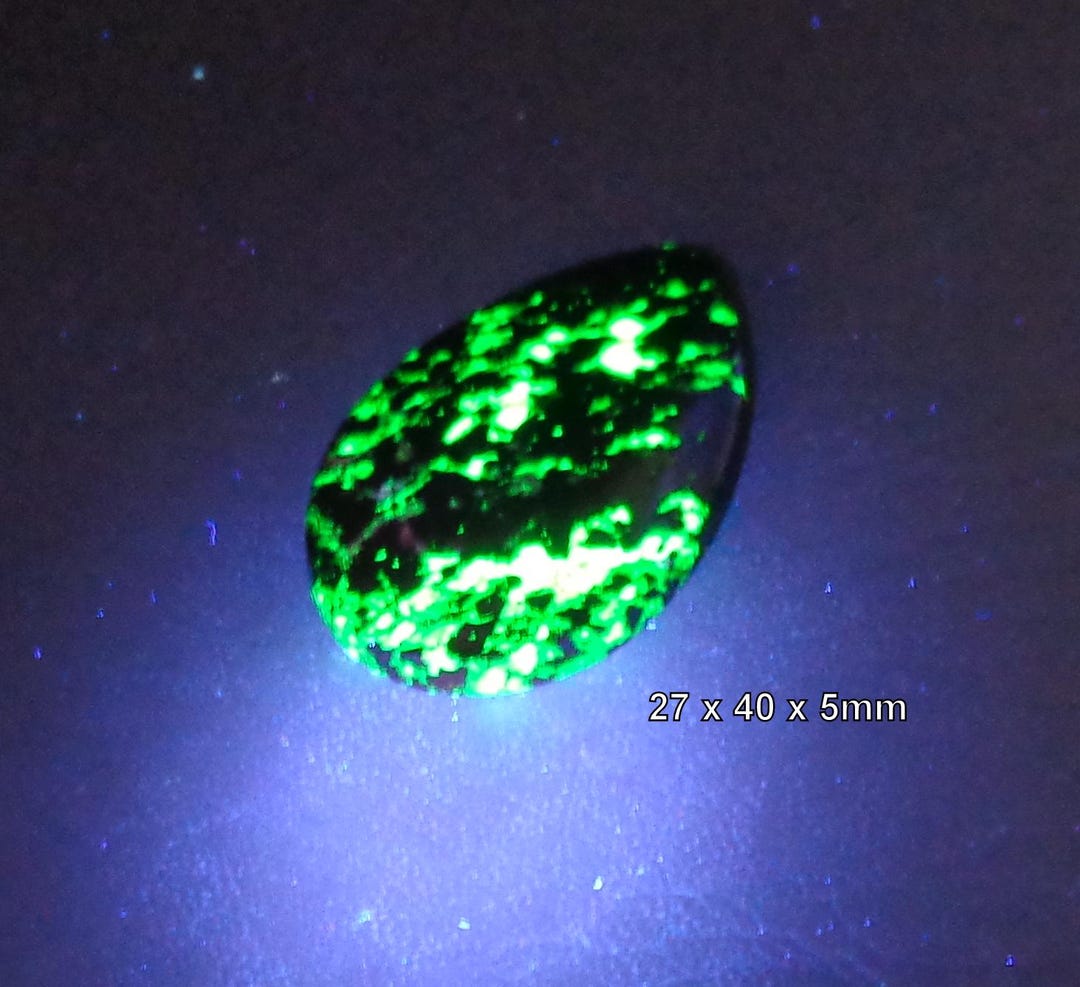 Franklin, NJ Fluorescent Mineral Franklin, NJ. Calcite, Zincite ...