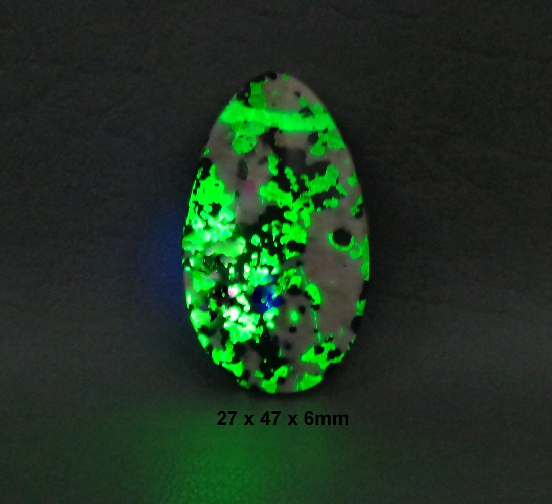 Franklin, NJ Fluorescent Mineral Franklin, NJ. Calcite, Zincite ...