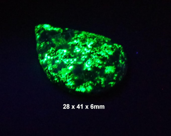 Franklin, NJ Fluorescent Mineral Franklin, NJ. Calcite, Zincite ...