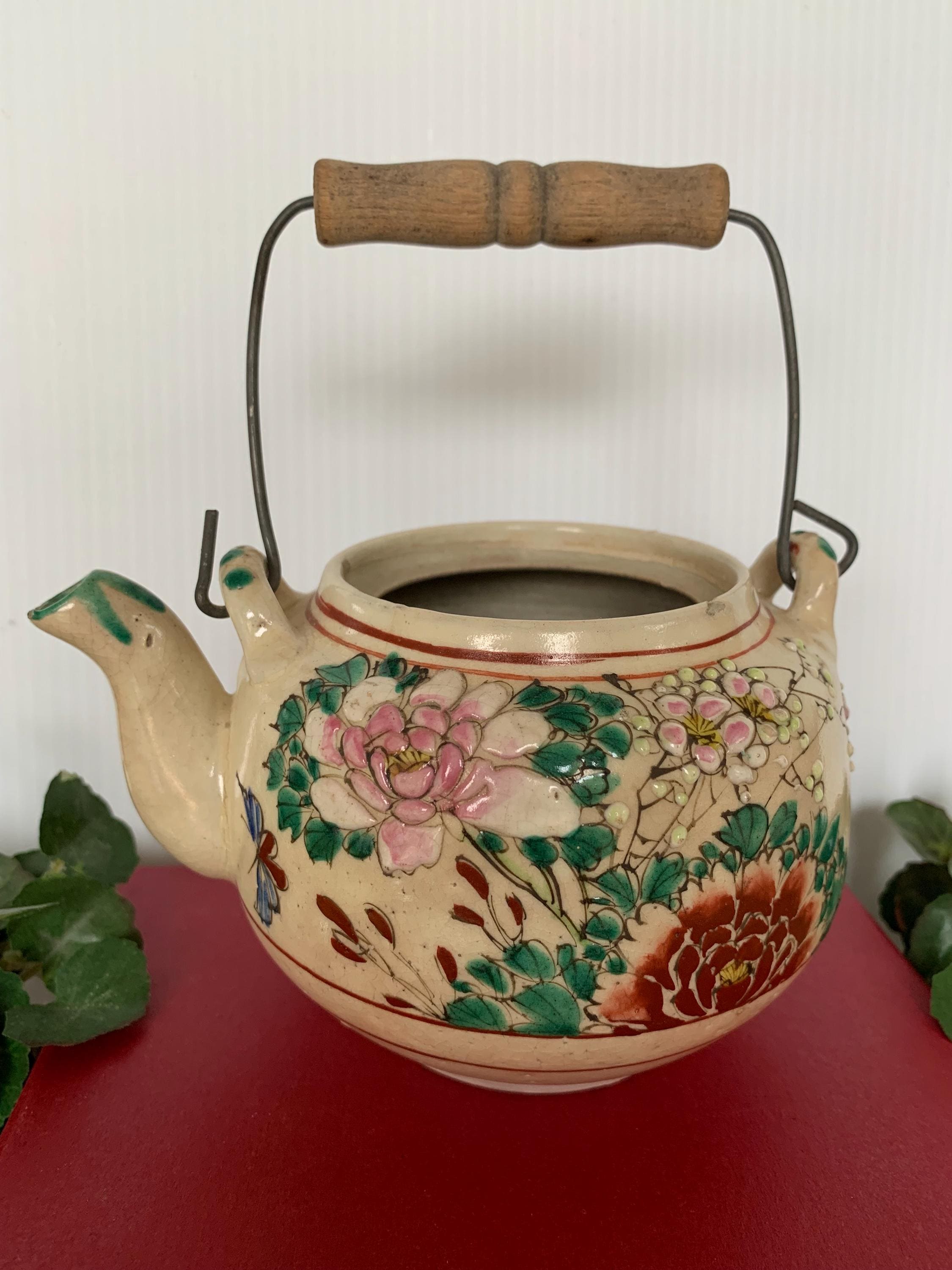 Vin 60s Asian Lotus Floral Teapot in Raised Design for Display or ...