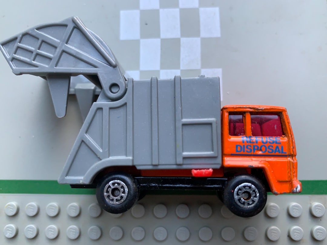 Vintage 1979 Matchbox Refuse Truck: Leland Replica Diecast Model - Etsy