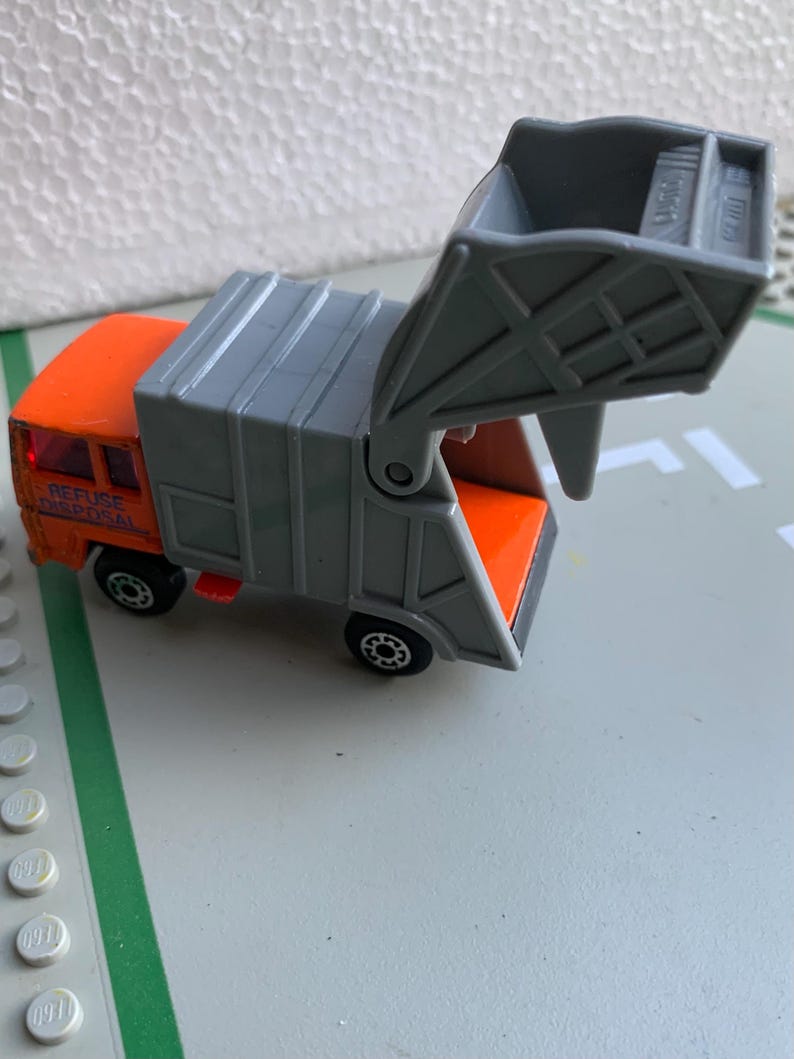 Vintage 1979 Matchbox Refuse Truck: Leland Replica Diecast Model - Etsy
