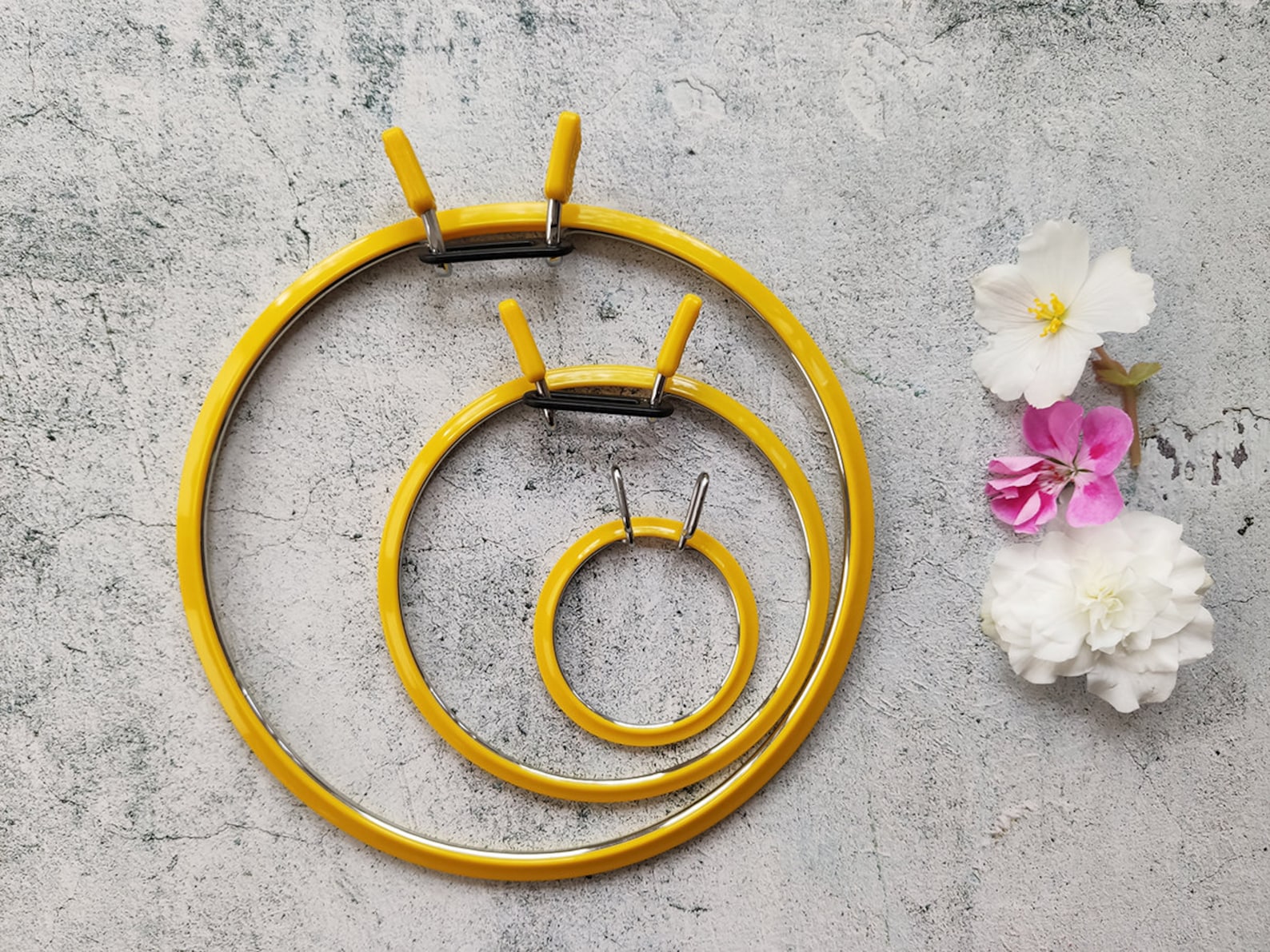 Nurge Spring Metal/plastic Hoop for Cross Stitch and - Etsy