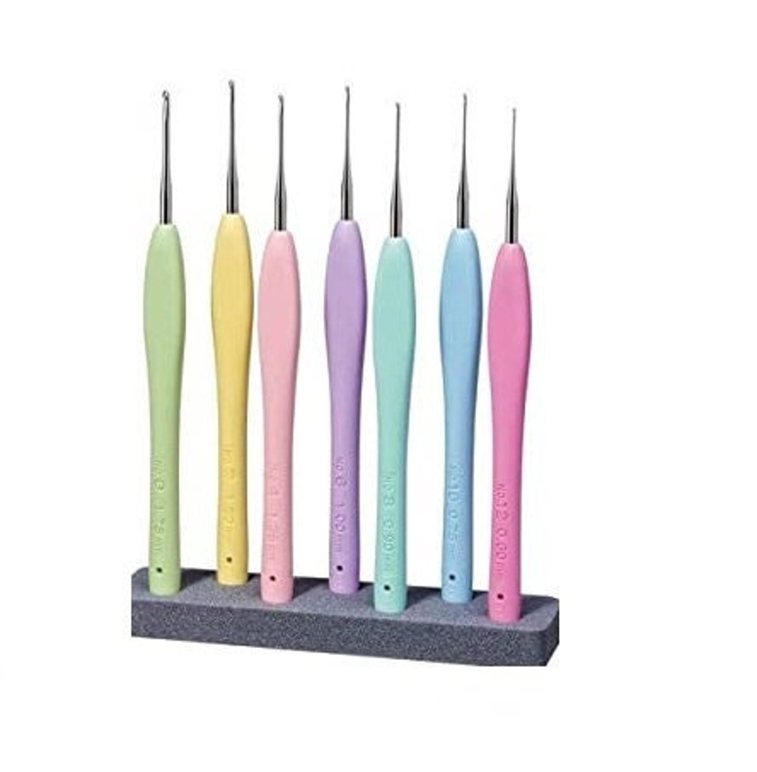 AMOUR Clover Crochet Hooks Set - Small Sizes 0.6mm - 1.75 Mm - Etsy