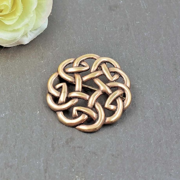 Celtic Knot Brooch - Etsy
