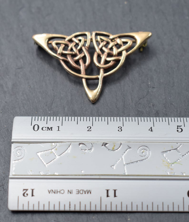 Celtic Brooch – Triangular Pin With Celtic Knot – Vintage Bronze ...