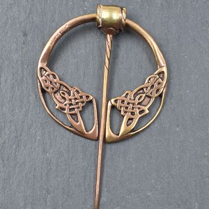 Celtic Omega Fibula With Bronze Knot Pattern - Nordic Horseshoe Fibula ...