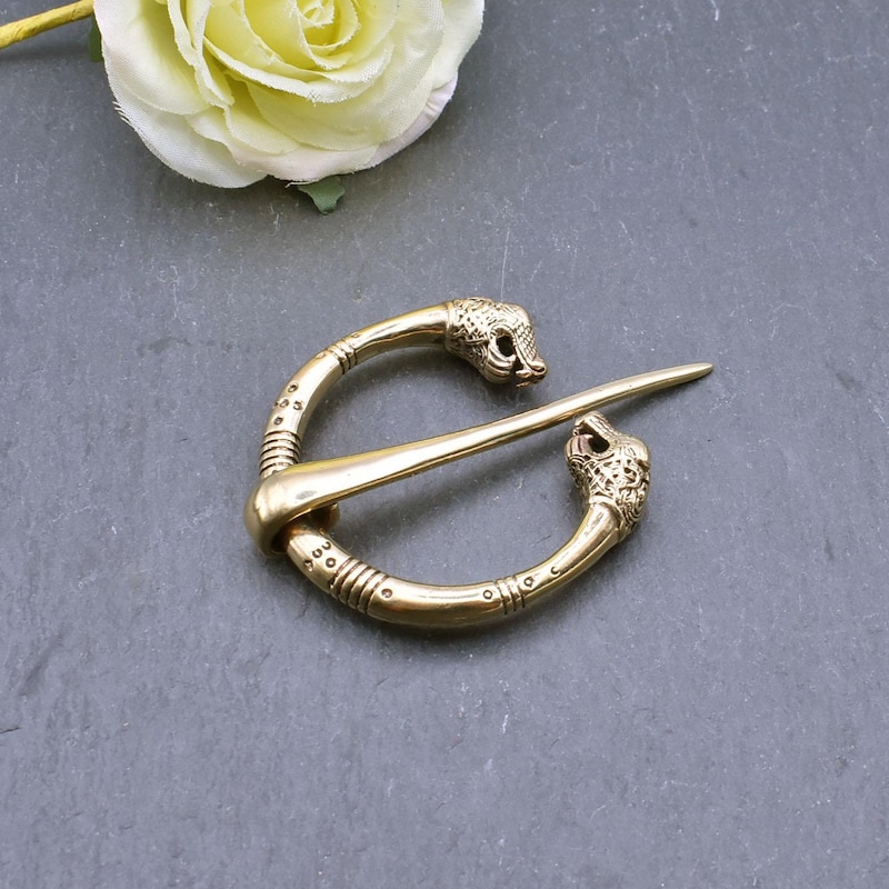Roman fibula in bronze - Etsy Italia