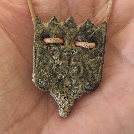 Medieval Belt/Armor Stud From Spain 1300/1400's AD - Gem