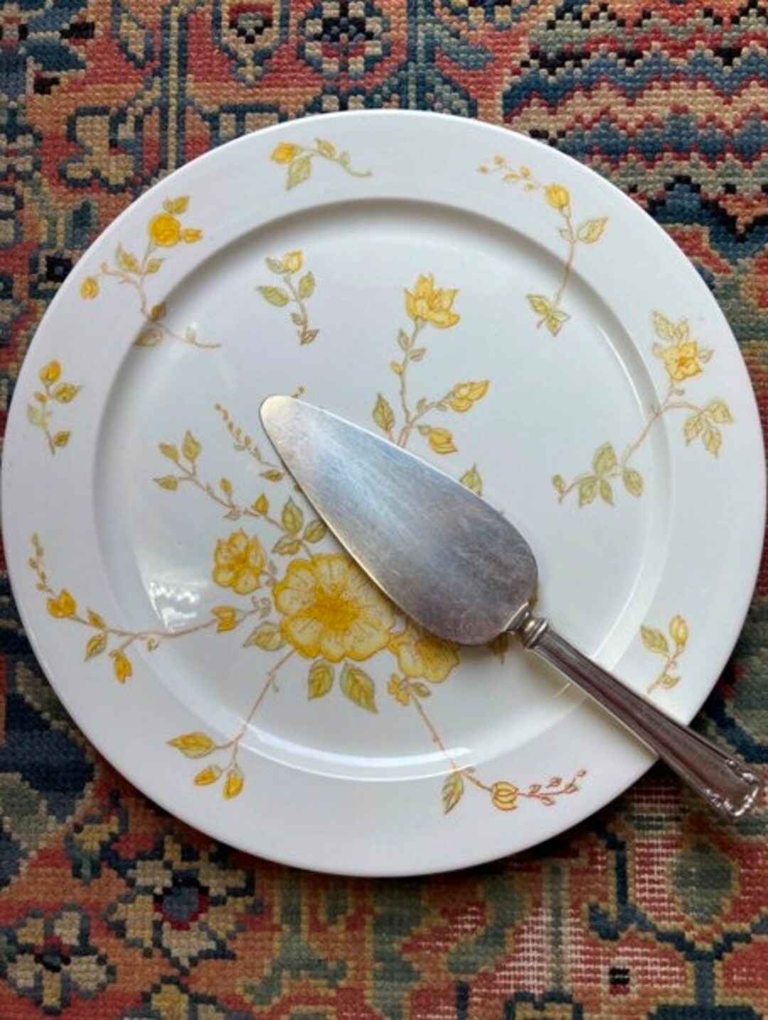 Vintage Cake Plate 12 1/4 WITH Cake Server Yellow Flower Cake Vintage ...