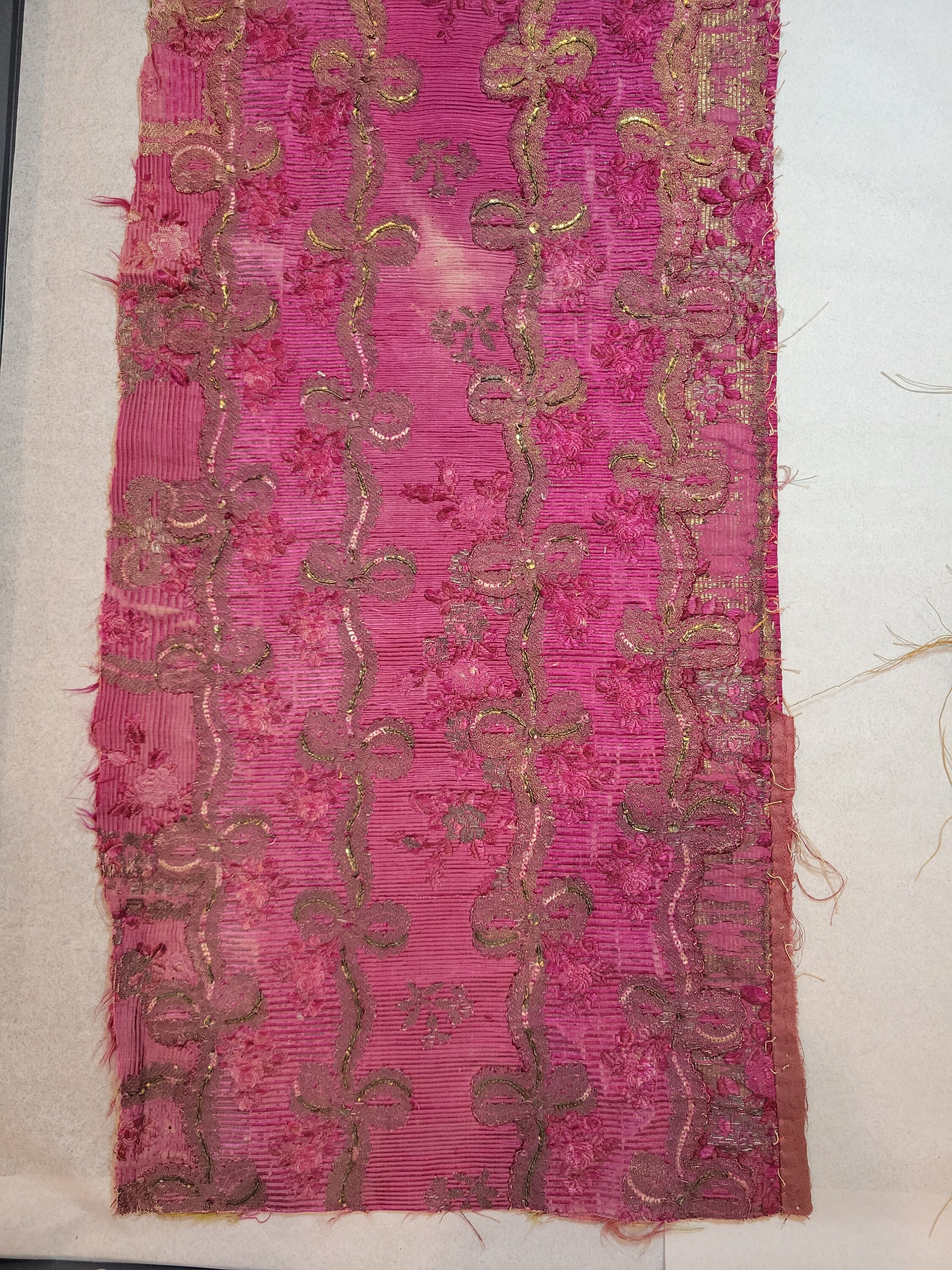 18th Century Louis XVI Silver Gilt and Ribbed Silk Cannelé or Brocade ...