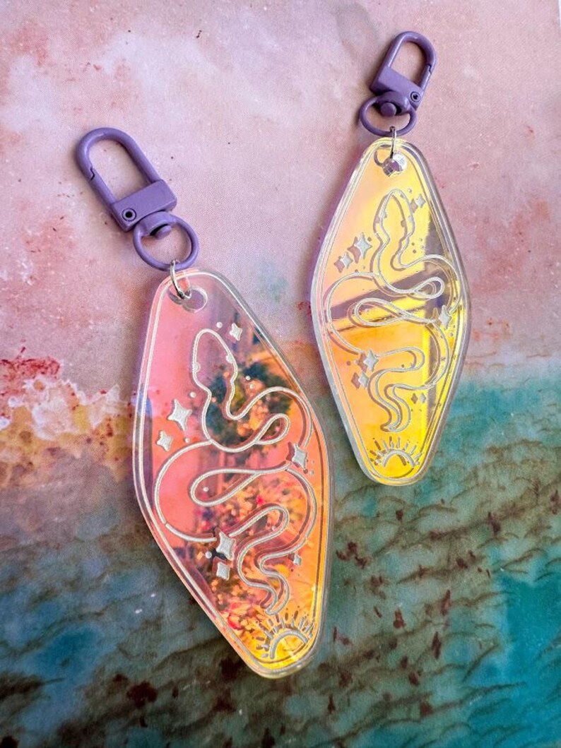 Iridescent Snake Retro Hotel Keychain - Etsy