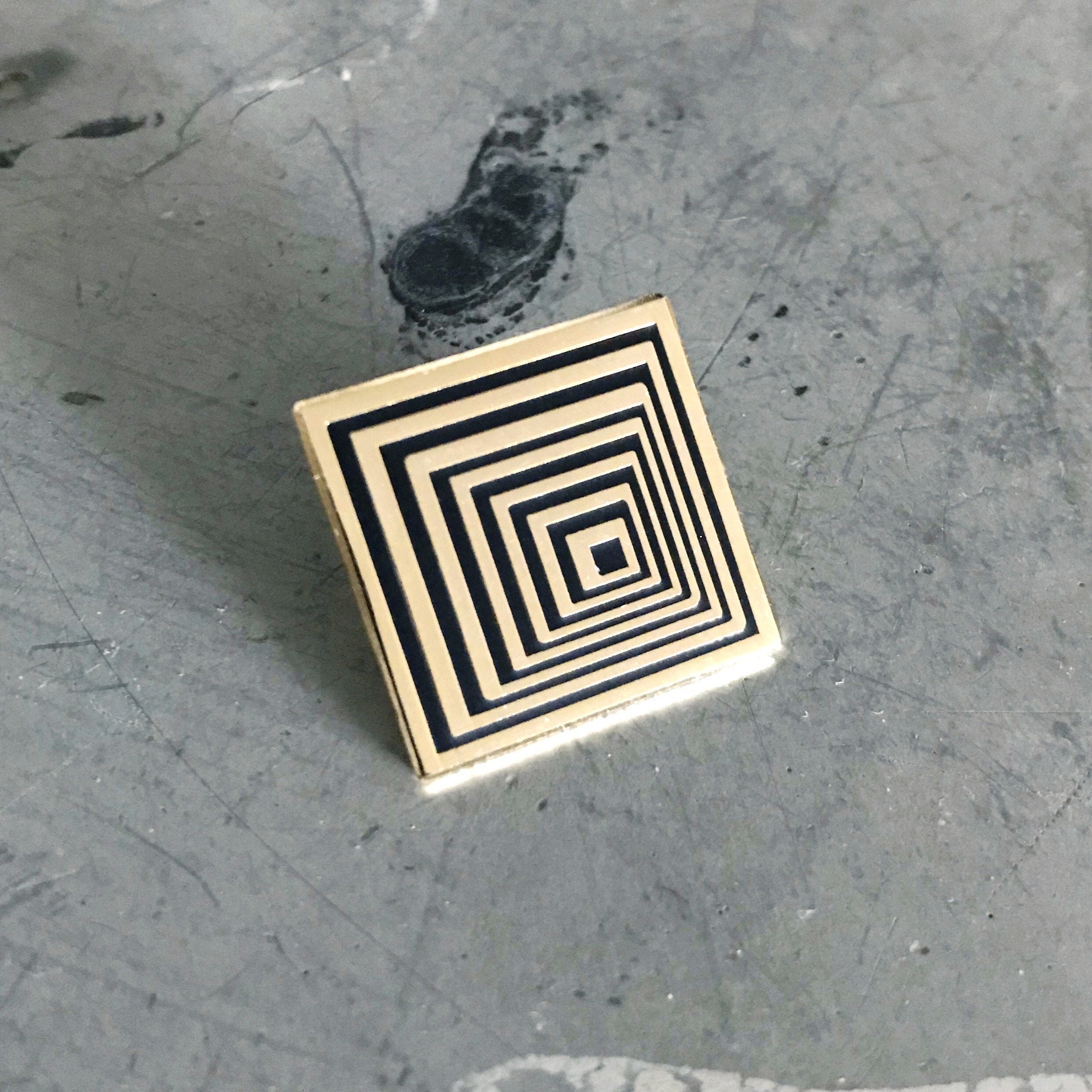 Ambiguous Pictures Psychology