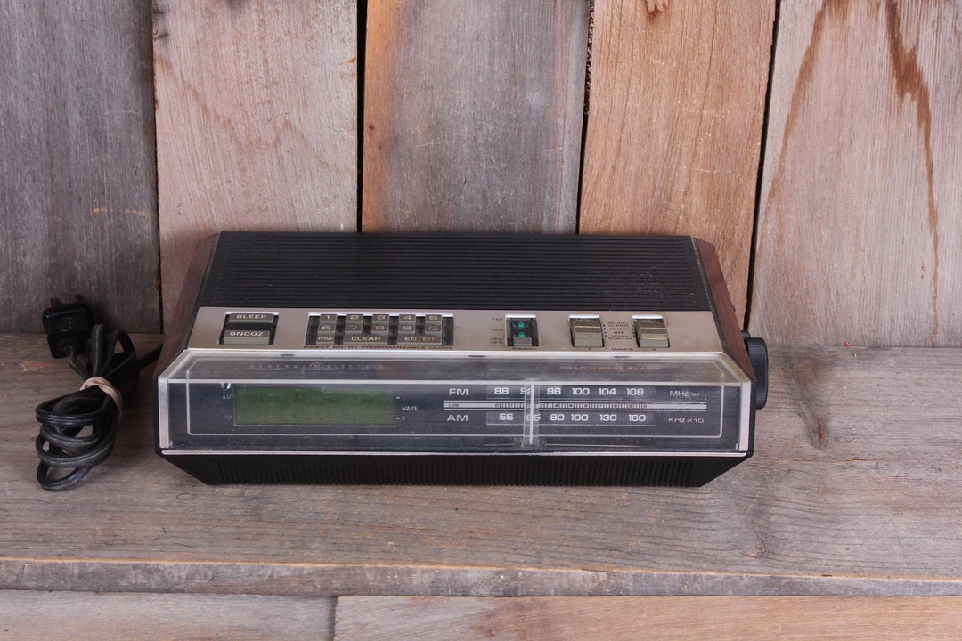 Vintage 1980's GE Clock Radio Programmable Plug in Alarm Clock WORKS - Etsy