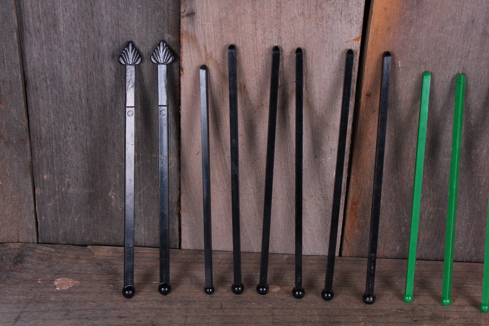 Lot 18 Pieces Plastic Swizzle Sticks Drink Stirrers Drink Sitters ...