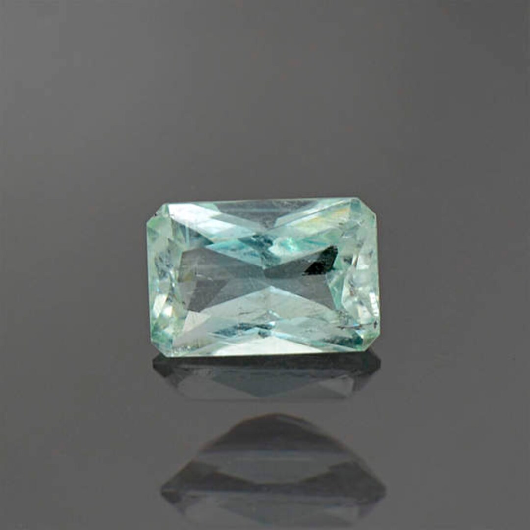 Beautiful Mint Green Emerald Gemstone From Colombia 0.97 Cts. - Etsy