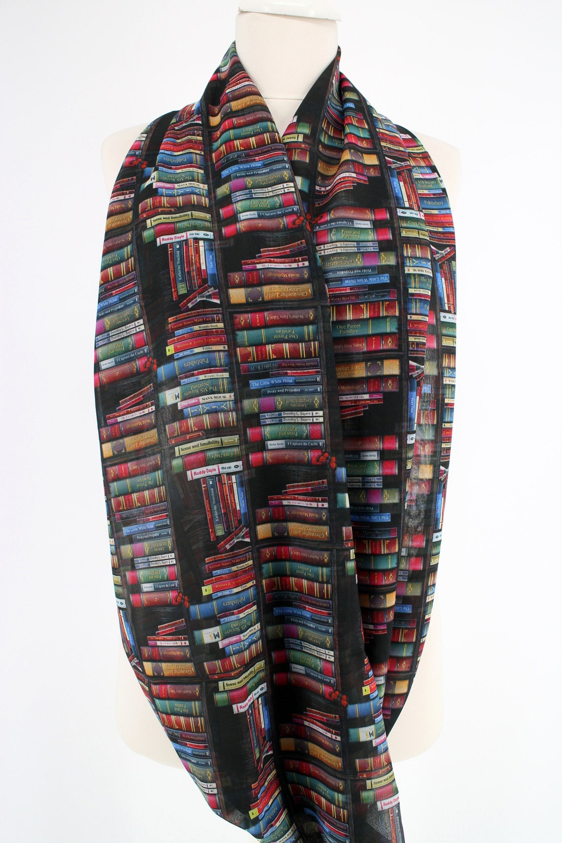 Bookshelf Scarf Infinity Scarf Book Scarf Book Lover Gift - Etsy UK