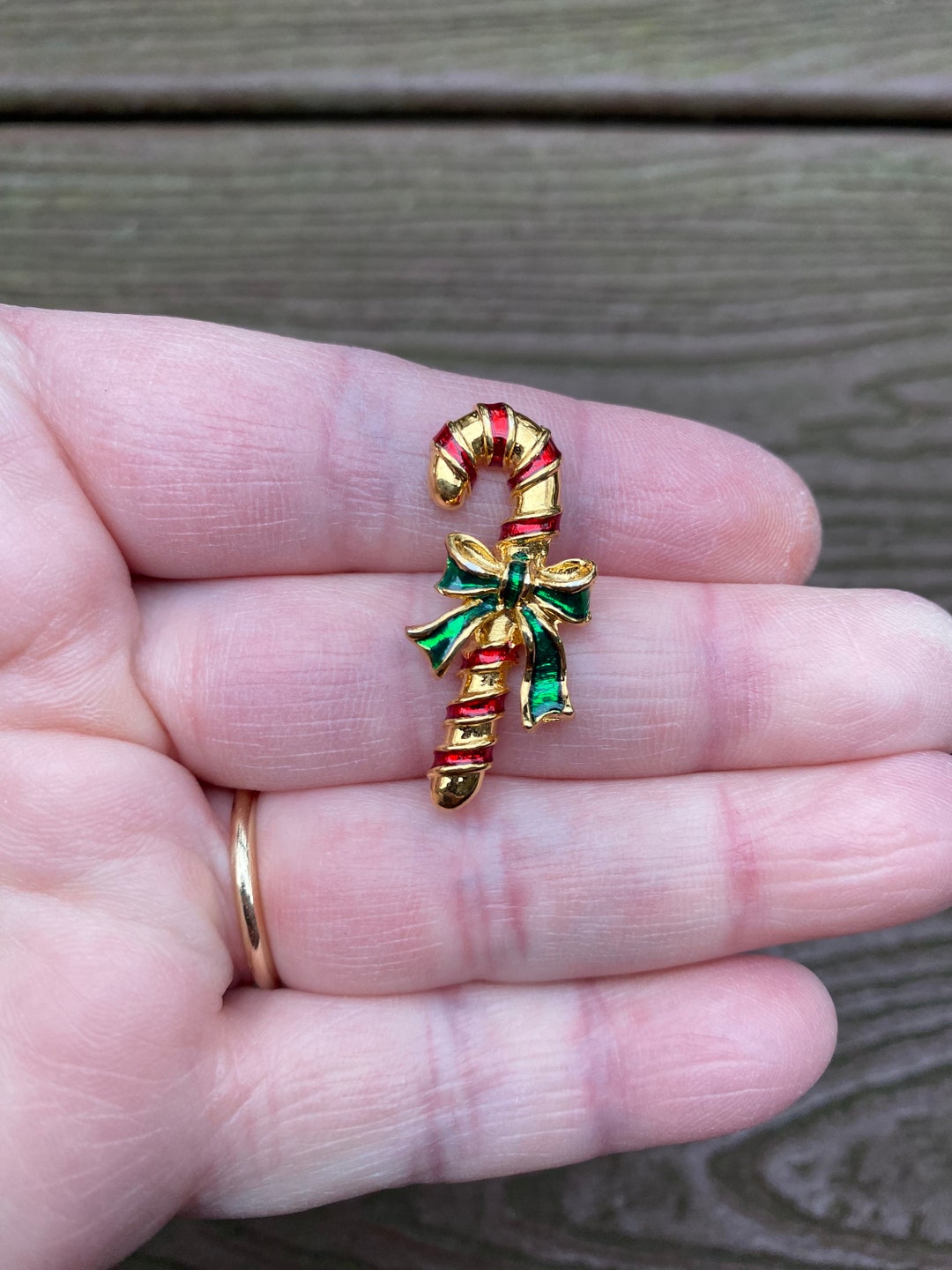 Vintage Jewelry Beautiful Avon Gold Tone and Enamel Candy Cane Pin ...