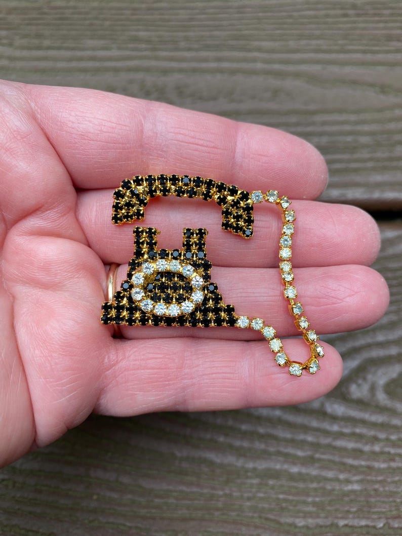 Vintage Jewelry Adorable Rhinestone Old Fashioned Rotary Telephone ...